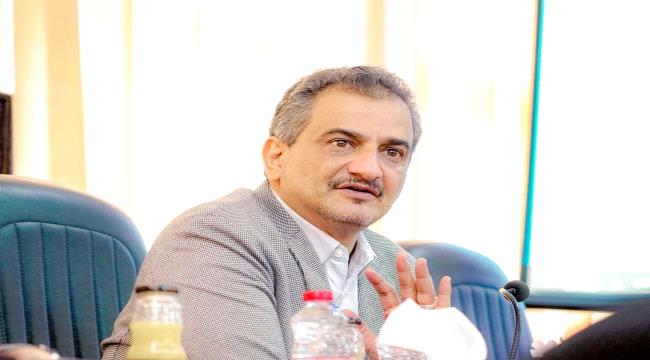 لملس يوجه بتشكيل لجنة تحقيق عاجلة حول منع مؤسسة الكهرباء وممثلي
